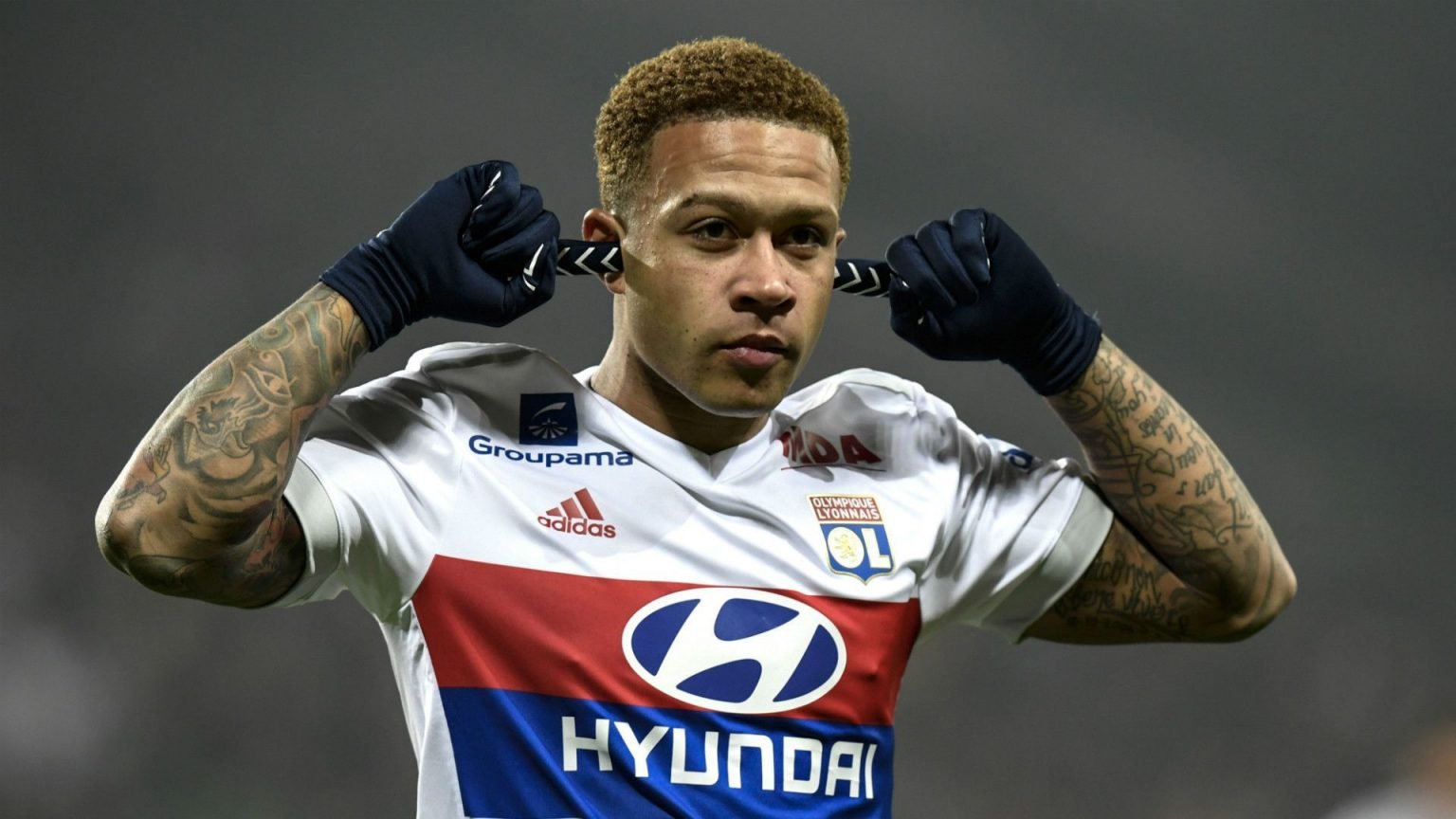 Is Depay on his way?