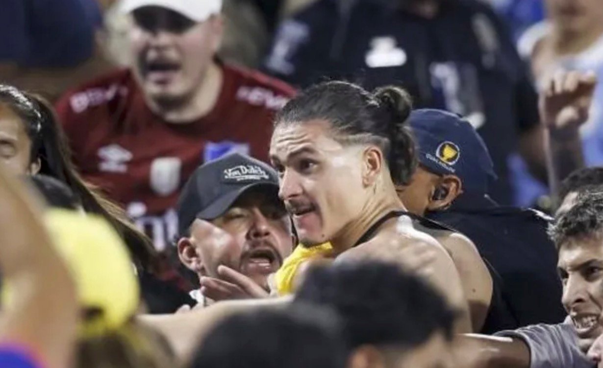 Nunez in brawl with Colombia fans